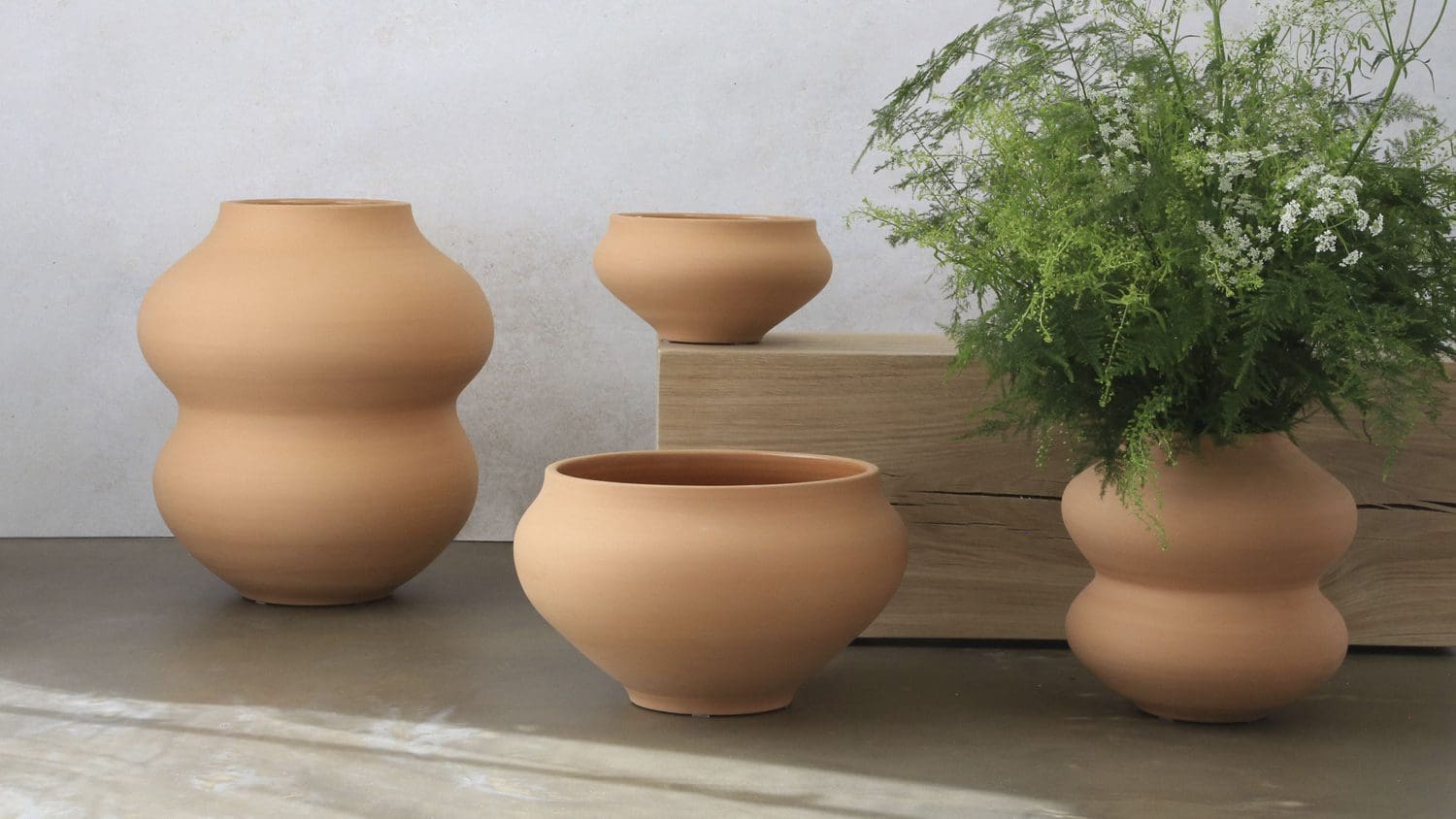 Belle Ceramic Vase – Sculptural Elegance in Clay | Bergs Potter