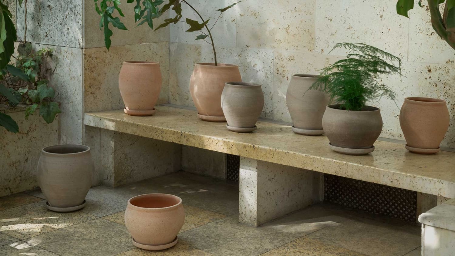 Delphi Pots by Bergs Potter – the navel of the world